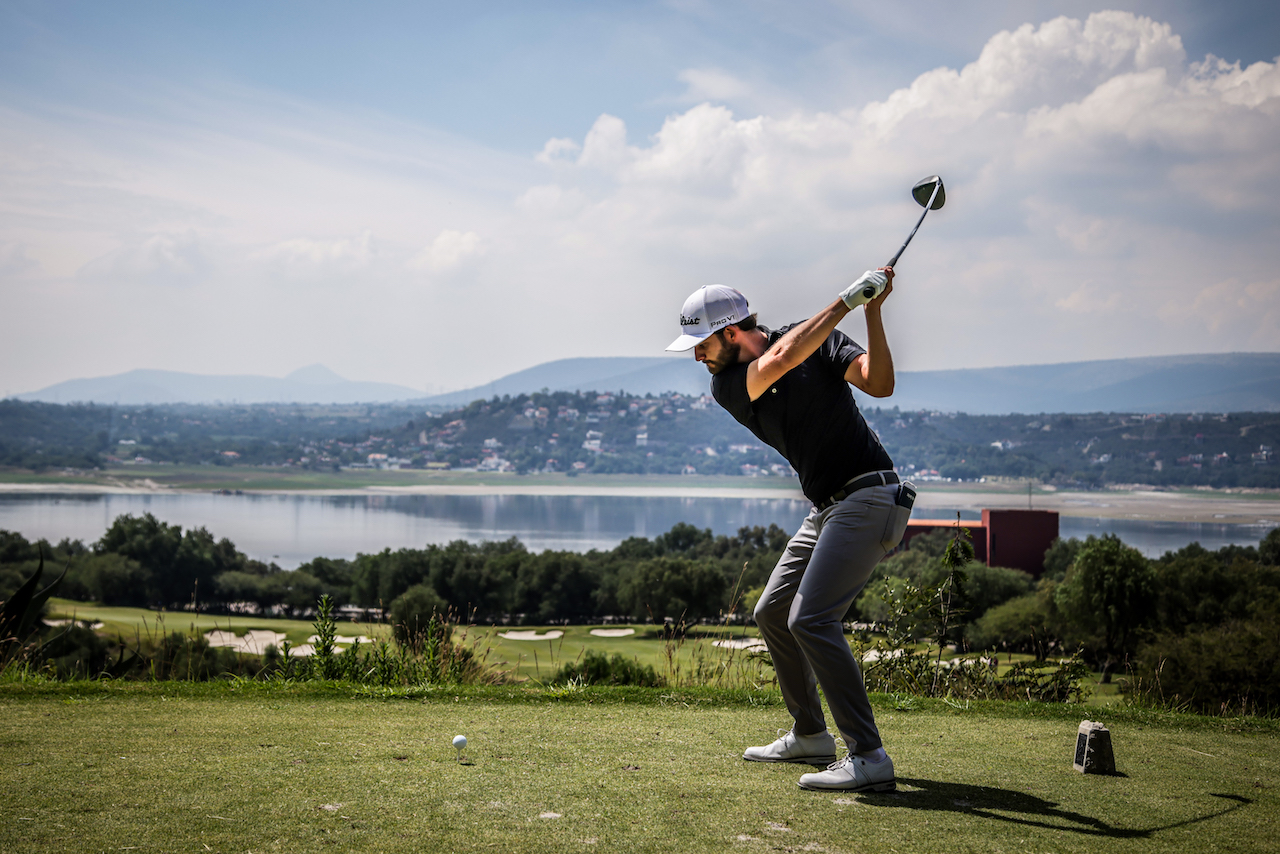 Sebastián Vázquez se mantiene al frente en Amanali - FMG